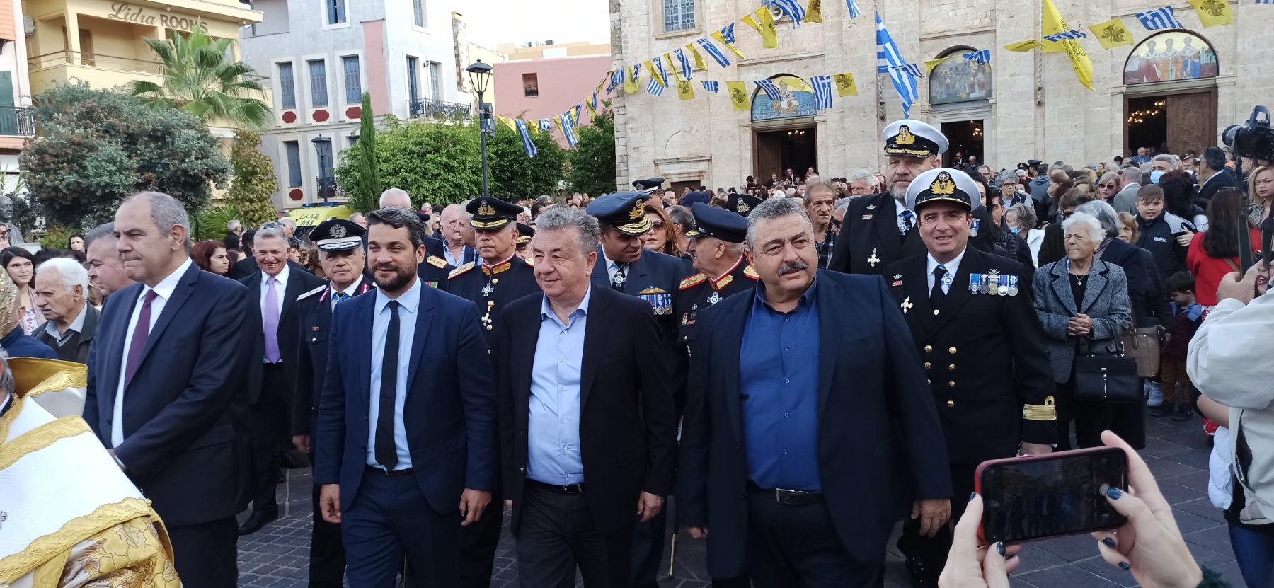 Αρναουτάκης: Τα Χρόνια πολλά σε όλους τους Χανιώτες και το "ευχαριστώ ...
